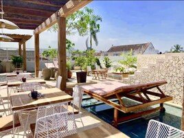 3 piscinas exteriores, da(s) 6:00 à(s) 22:00, espreguiçadeiras 