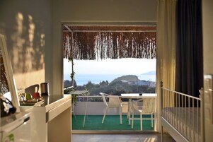 Quarto casal luxo, vista para o mar | Vista da sacada