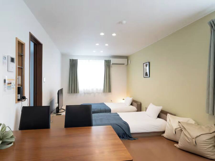 Apartamento Comfort em Condomínio Fechado, 2 quartos (A) | Com decoração personalizada, com mobília individualizada, secretária