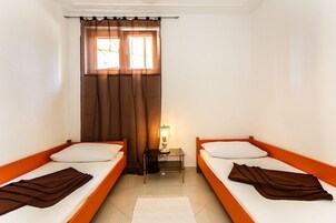 8 quartos, Wi-Fi de cortesia