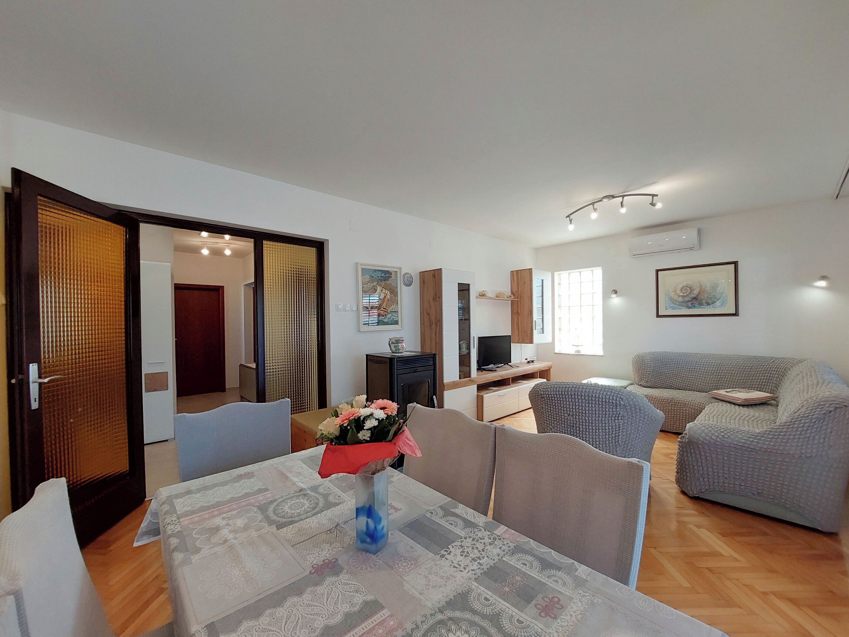 Apartamento (A1) | Sala | Televisor 