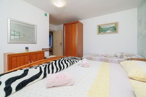 Apartamento (A1) | Wi-fi grátis, roupa de cama fornecida 