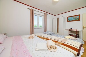 Apartamento (A1) | Wi-fi grátis, roupa de cama fornecida