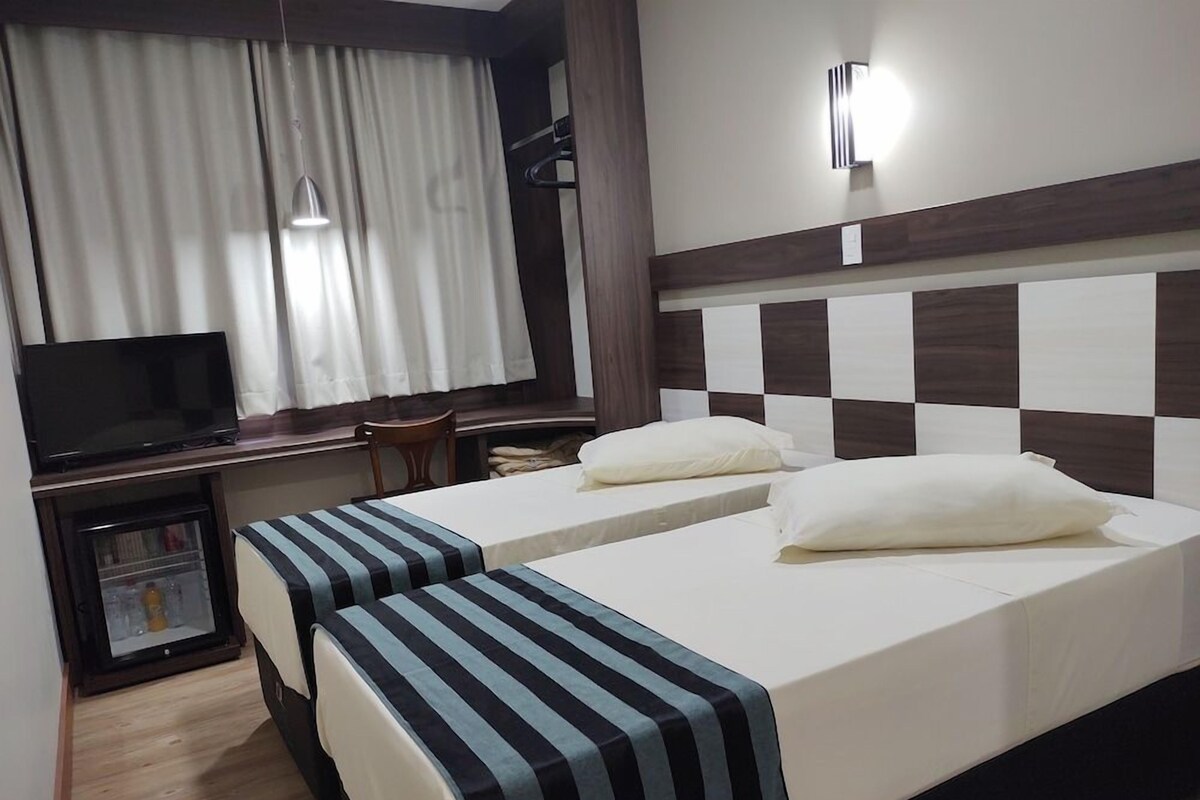 Minibar, secretária, berços/camas para crianças grátis, Wi-fi grátis 