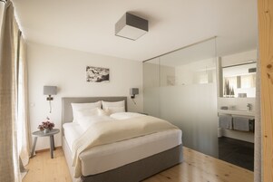 Apartamento, 1 quarto, sacada (Cleaning Fee EUR 70,00) | Individualmente decorados, individualmente mobiliados