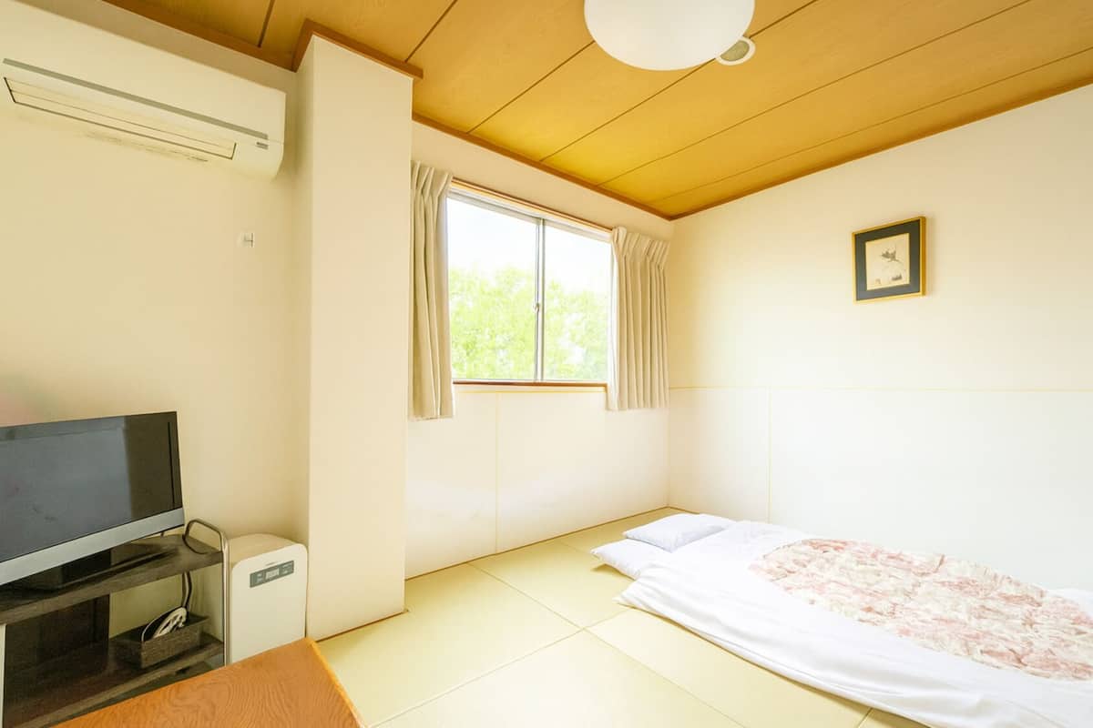 Wi-fi grátis, roupa de cama fornecida