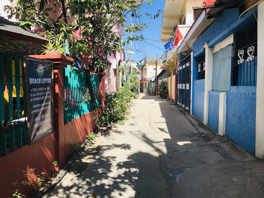 Manalo's Lodge - Abra de Ilog