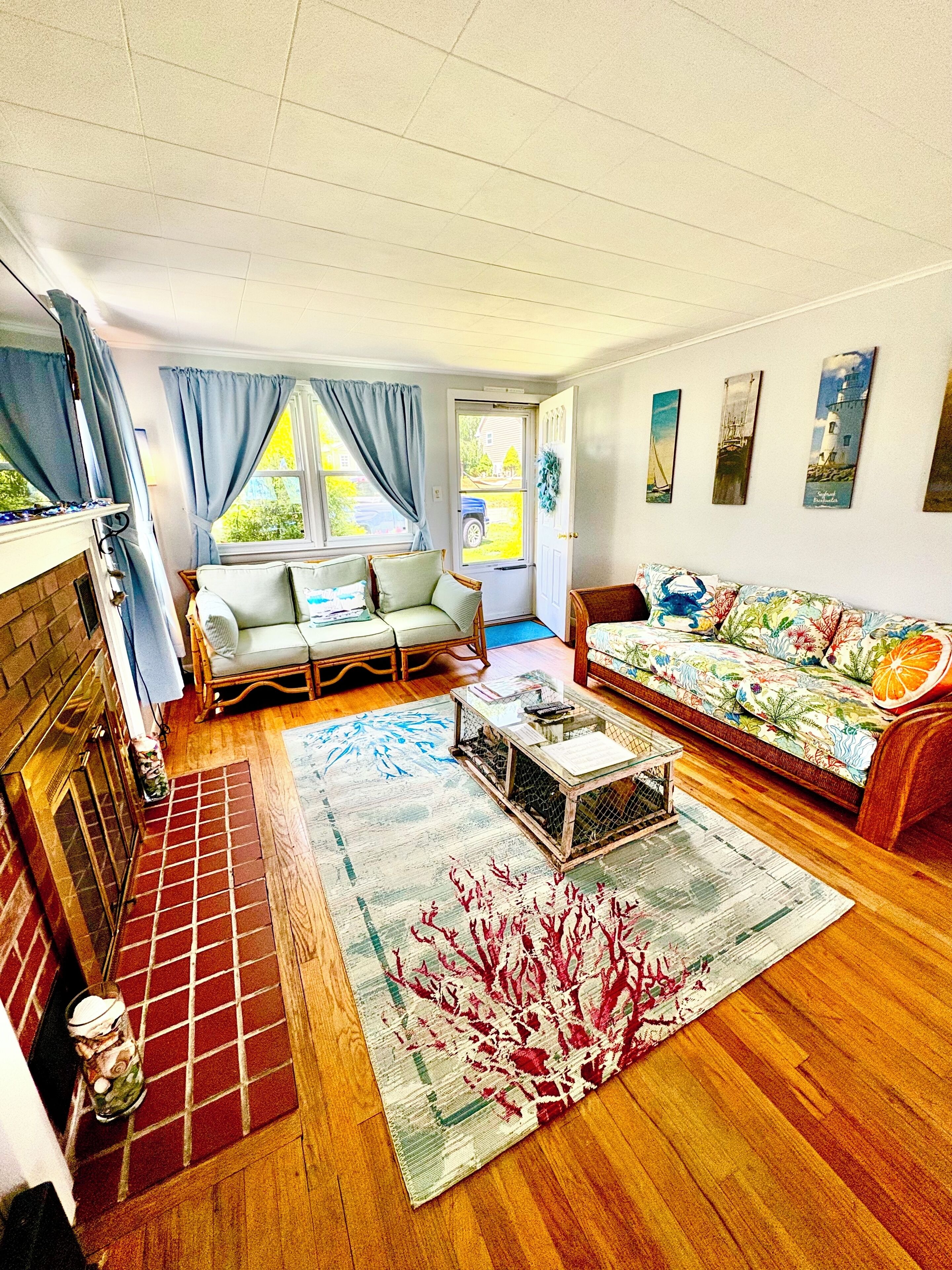 Seastar Beach House\nclose Walk To Ocean Private Beach Access - Old Saybrook, CT