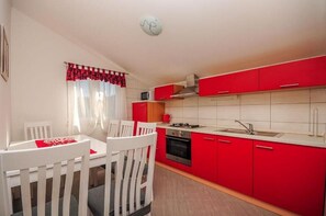 Casa | Cozinha privada | Geladeira, micro-ondas, fogão, cooktop