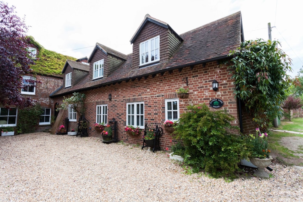 Hanger Down House Bed And Breakfast - Arundel