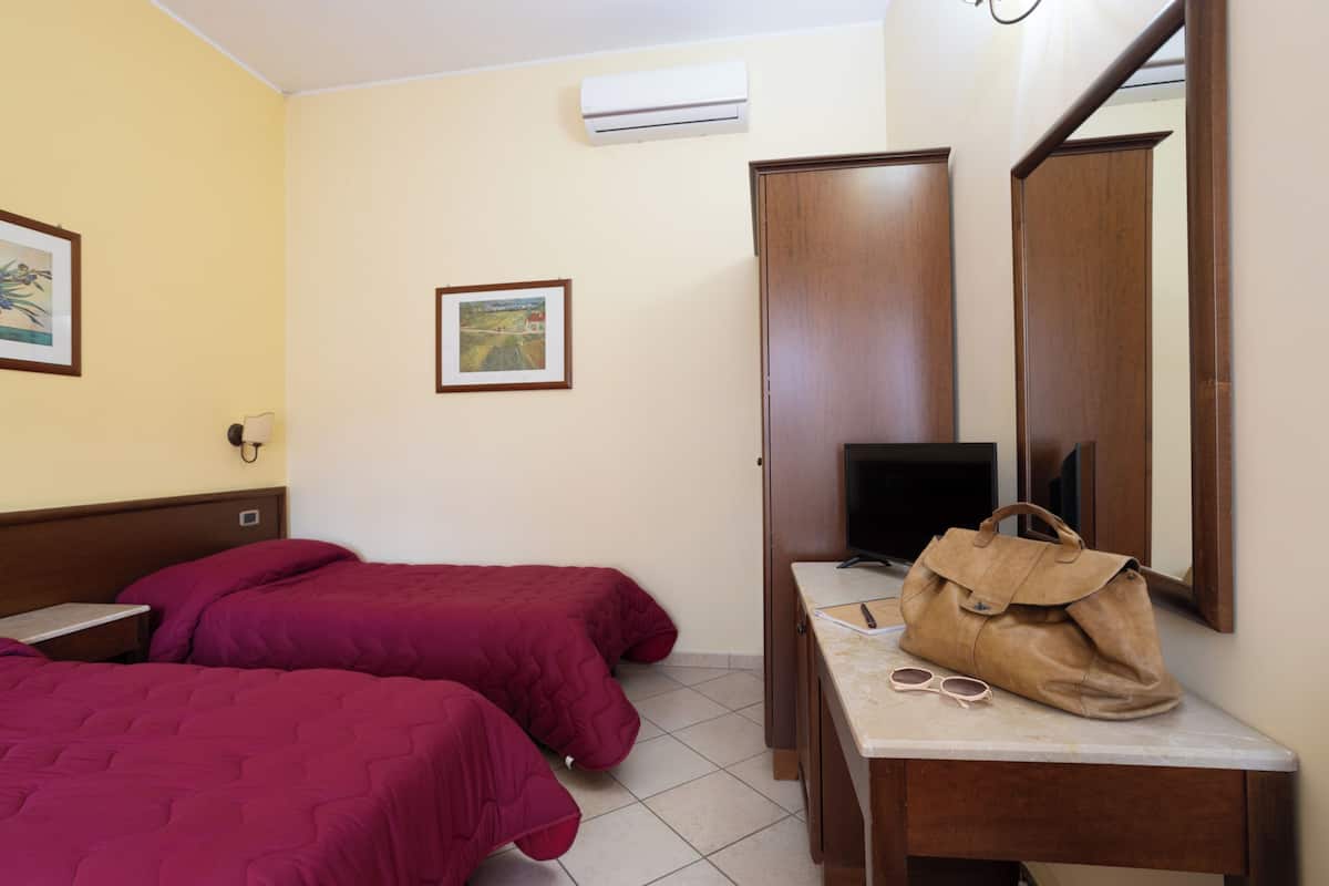 Camera Doppia | Frigobar, cofres nos quartos, escrivaninha, quartos à prova de som