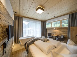 Quarto lua de mel, 1 quarto | Roupas de cama antialérgicas, cofres nos quartos, cortinas blackout