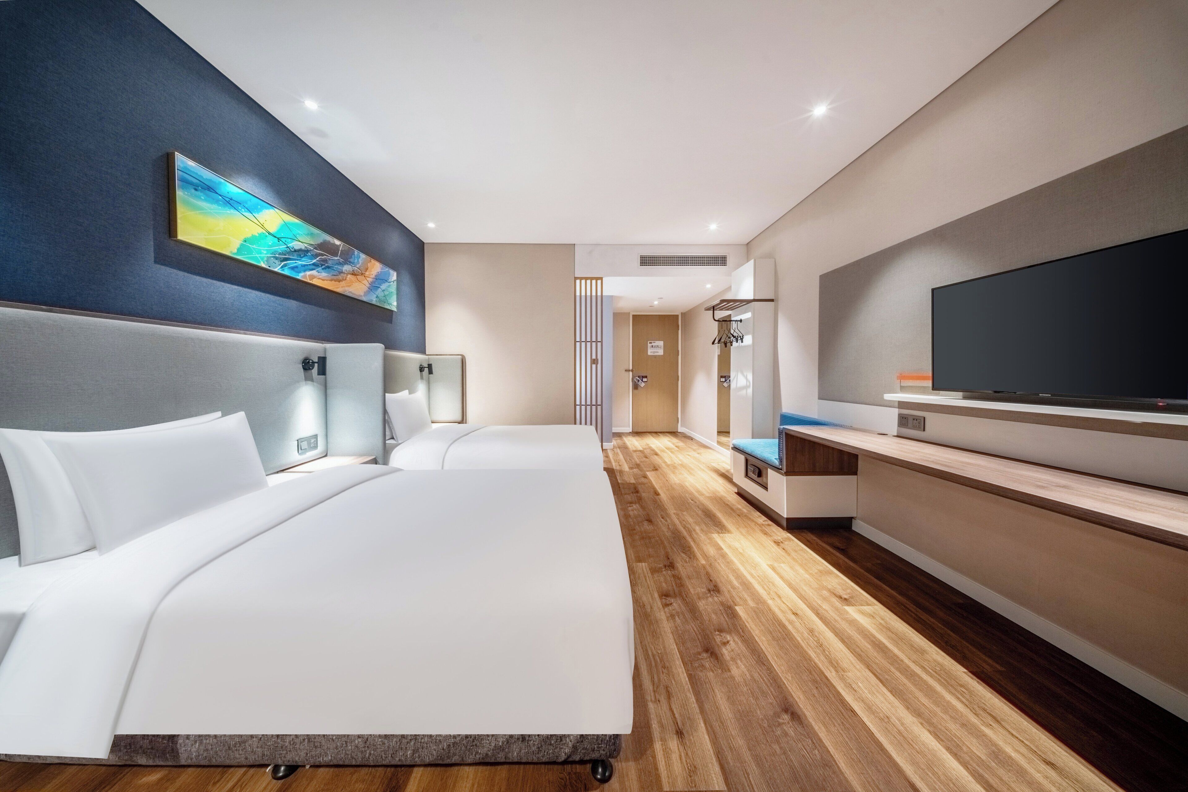 Quarto Standard, 2 camas individuais, Vista para a cidade | Cofre no quarto, quartos insonorizados, ferro/tábua de engomar 