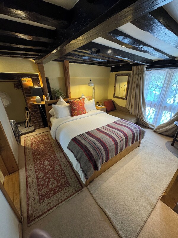 Heathrow Cottages B&b - Staines-upon-Thames