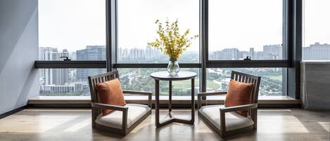 Individualmente decorados, escrivaninha