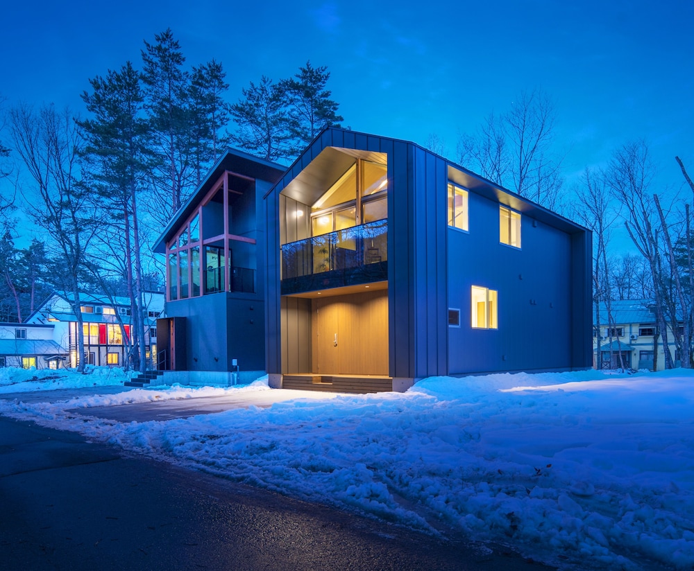 Grey Wolf Chalet - Japan