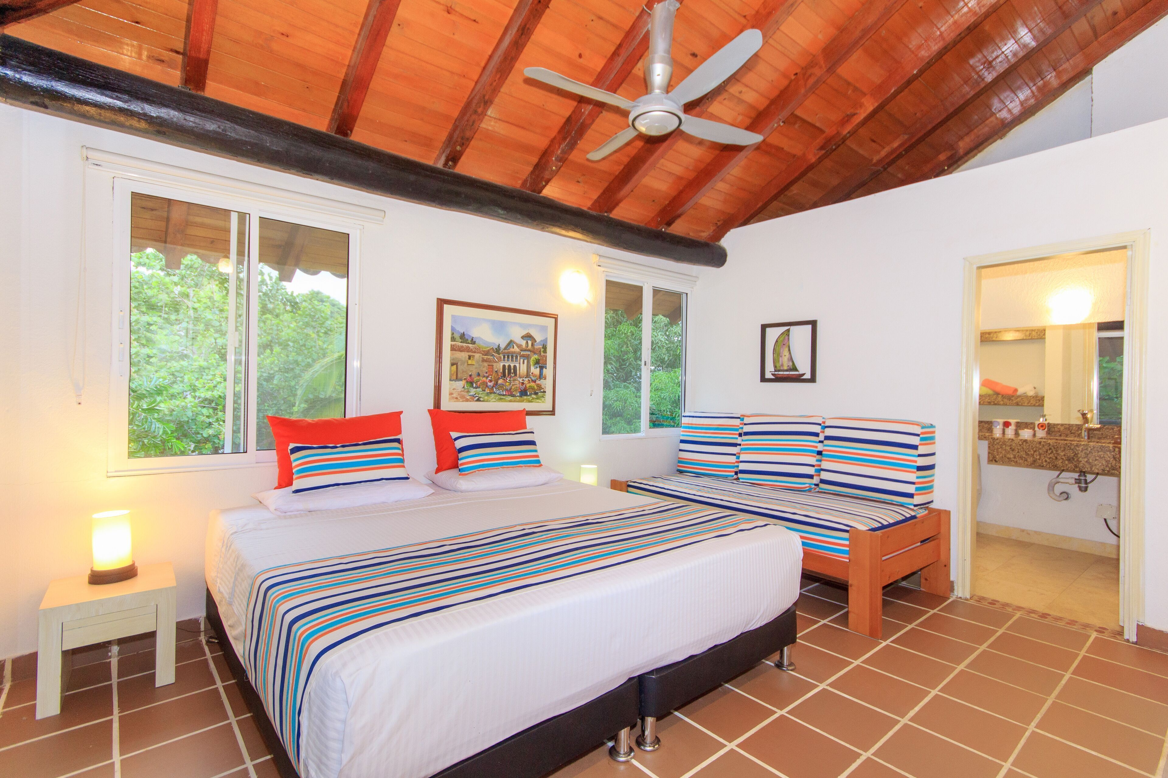 Cofre no quarto, Wi-fi grátis, roupa de cama fornecida 