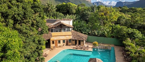 Fachada da propriedade