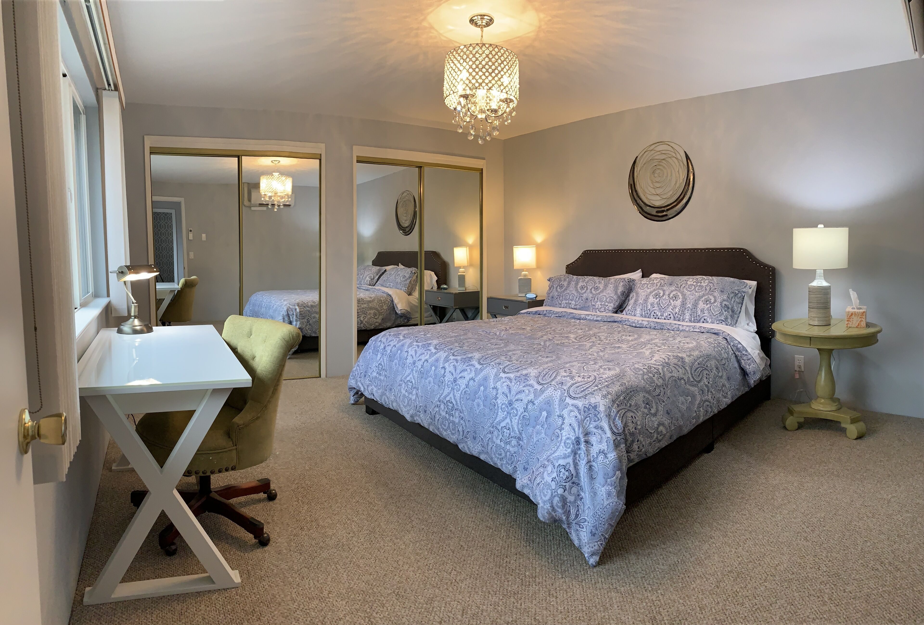 Stunning Rogue River Views From Main Room, Kitchenette And Bedroom - Oregon