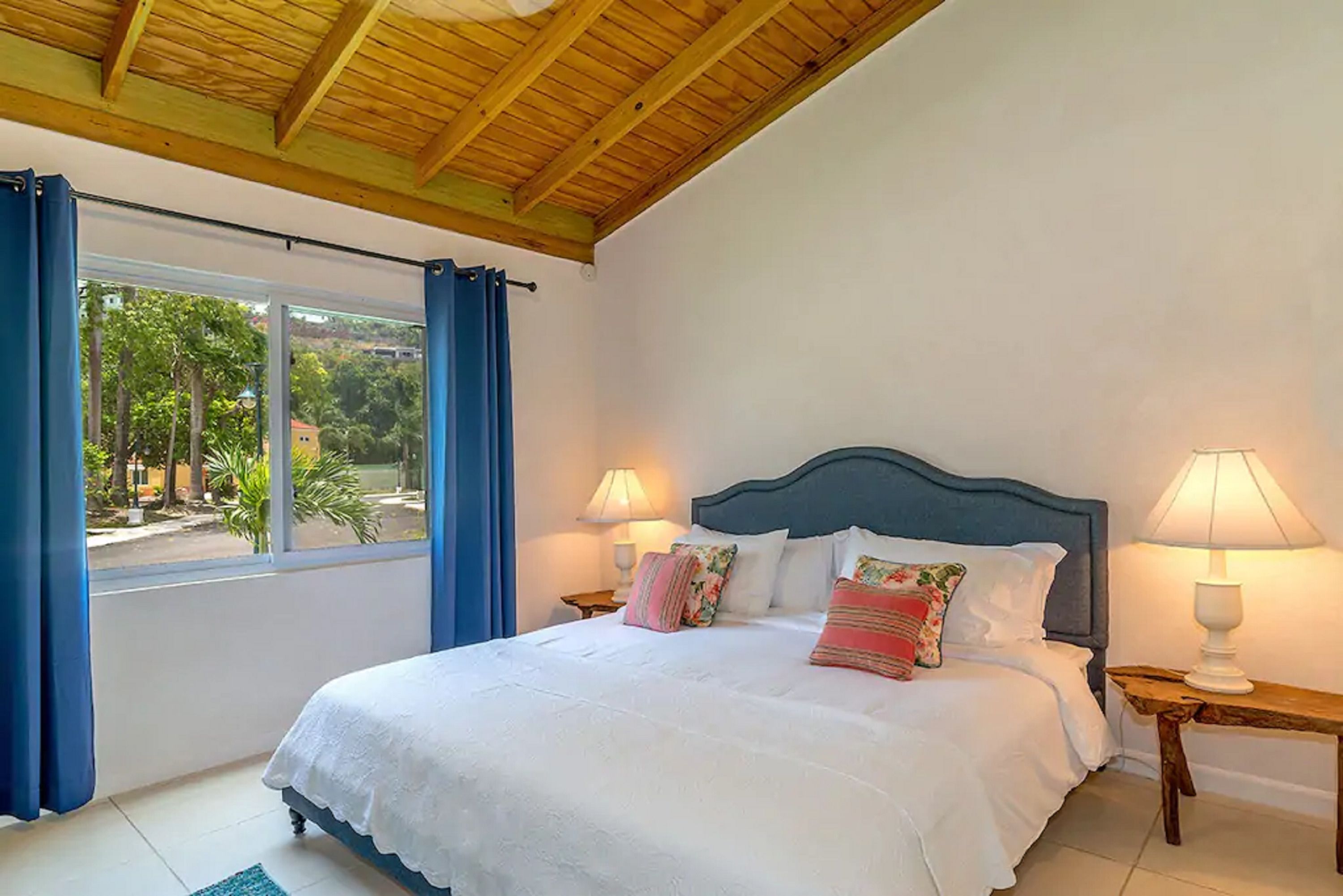 Casa de Férias Luxo | Roupa de alta qualidade, cofre no quarto, com mobília individualizada 