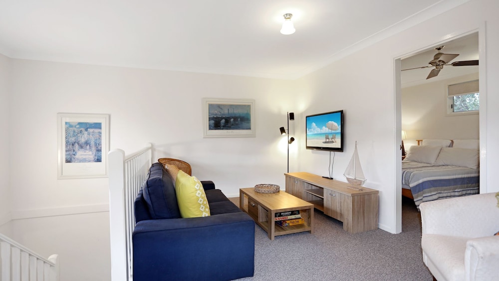 Three Bedroom Townhouse - Tea Gardens