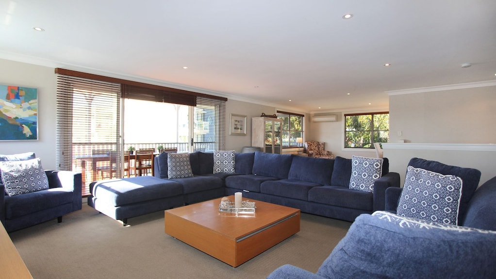 Patch Of Paradise - Iluka - 호크스 네스트