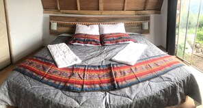 Quarto Deluxe | Cortinas/cortinados opacos, Wi-fi grátis, roupa de cama fornecida