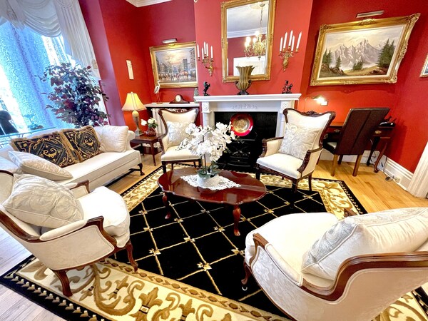 Charlotte's Rose Inn - Charlottetown