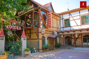 Quarto casal clássico | Vista para a cidade
