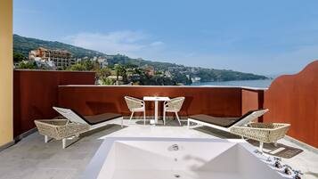 Quarto Deluxe, terraço, vista para o mar | Vista para a praia ou o mar