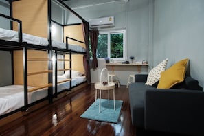 2A | Escrivaninha, Wi-Fi de cortesia