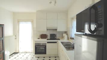 Apartamento (GL4) | Cozinha privada | Uma cafeteira/bule, uma chaleira elétrica