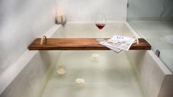 Suite | Banheiro | Chuveiro, toalhas de banho