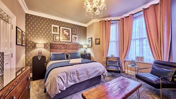 Com decoração personalizada, quartos insonorizados, Wi-fi grátis