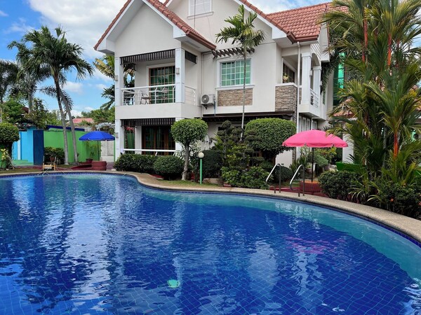 Sir Nico Guesthouse And Resort - Malolos