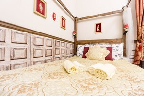 Suíte estúdio | Ferros/tábuas de passar roupa, Wi-Fi de cortesia, roupa de cama