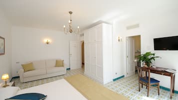 Suite Júnior, 1 quarto, varanda | 1 quarto, com decoração personalizada, com mobília individualizada