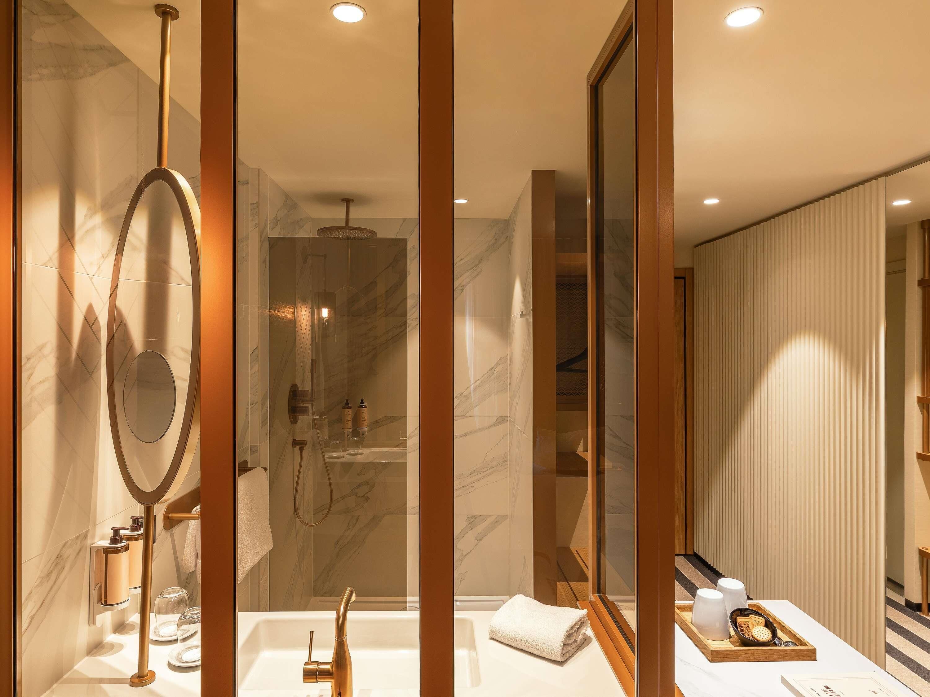 Cofres nos quartos, individualmente decorados