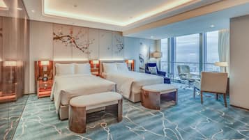 Quarto, 2 camas de casal, vista para a cidade | 1 quarto, roupas de cama premium, edredons de pluma