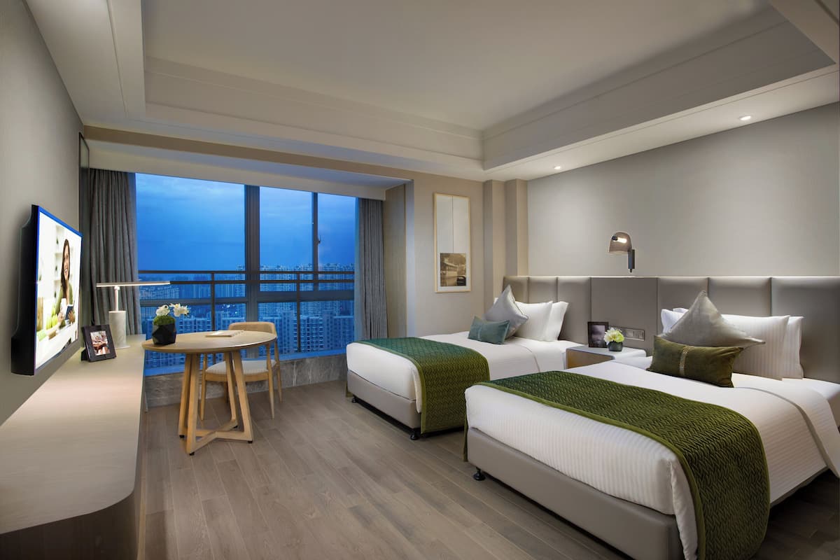Apartamento Premier, 2 quartos | Cofre no quarto, secretária, cortinas/cortinados opacos 
