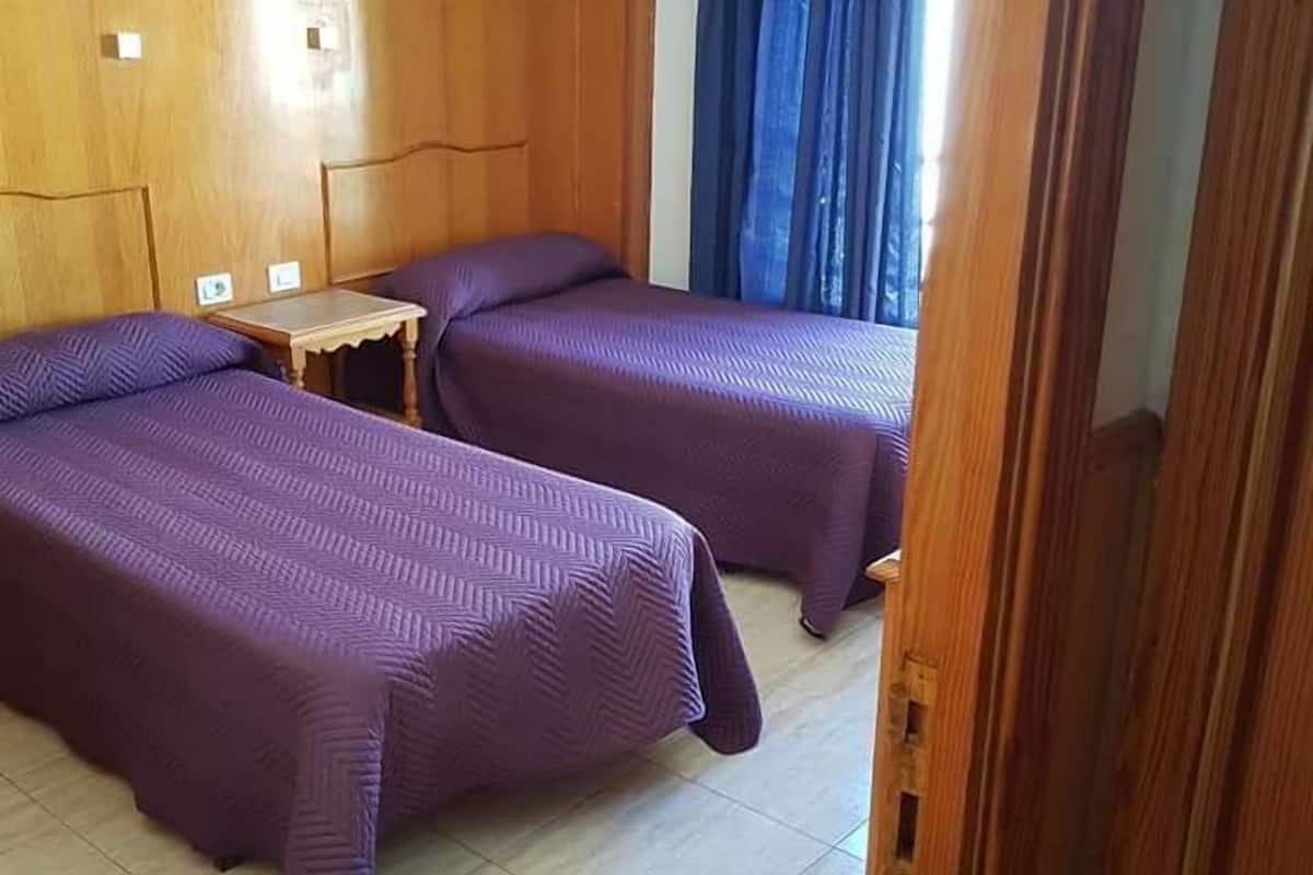 Wi-fi grátis, roupa de cama fornecida