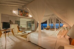 Minibar, secretária, cortinas/cortinados opacos, Wi-fi grátis