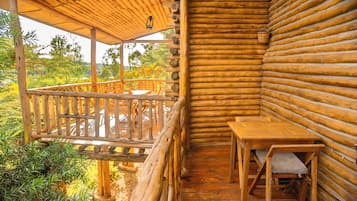 Casa de campo família, 2 quartos, acessível, vista para o lago | Sacada