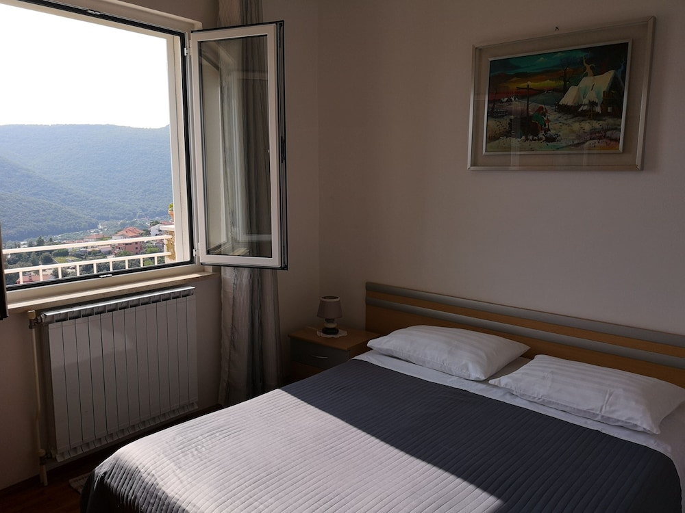Alma Apartments Mit Balkon Und Meerblick - Rabac