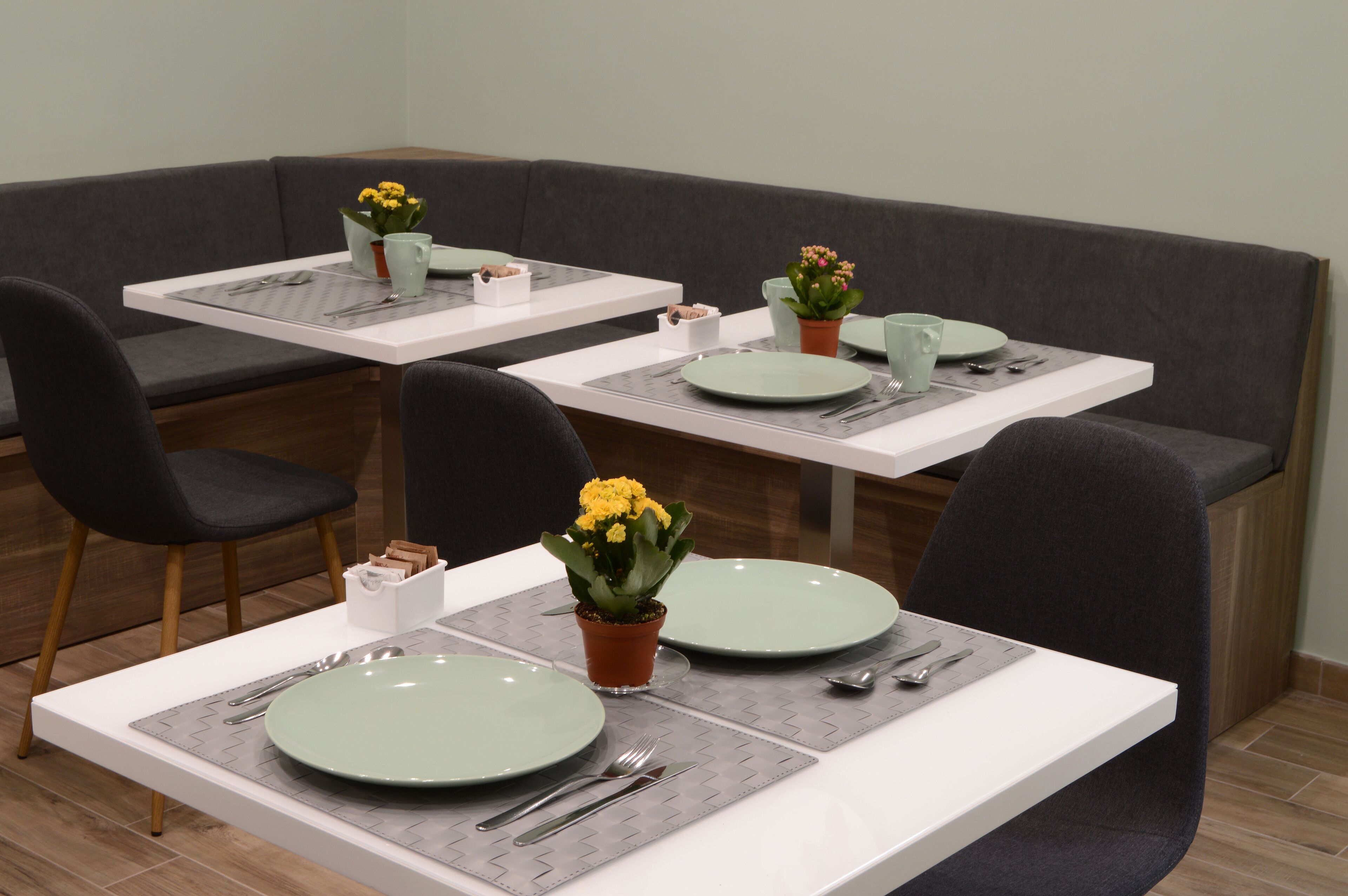 Pequeno-almoço completo diário incluído 