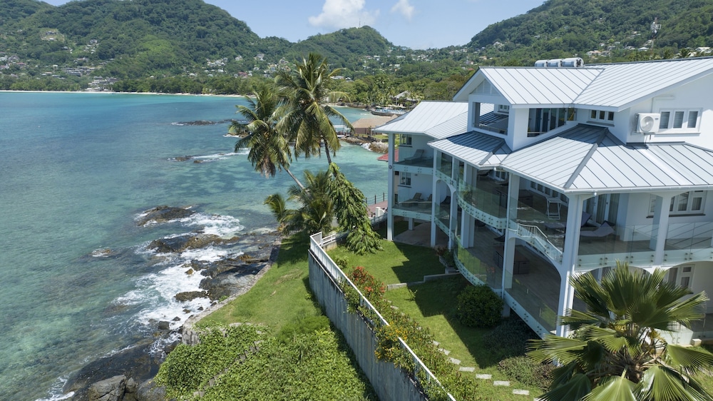 Vallonend Beach Front Villa - Seychelles