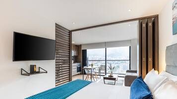 Apartamento | Cofre no quarto, com mobília individualizada, secretária