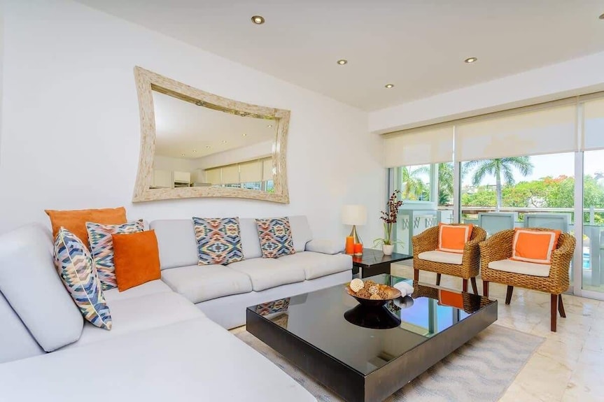 Beachside Pool Condo 1 Block To 5th Ave & Gym - Cozumel