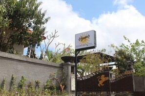 Fachada da propriedade