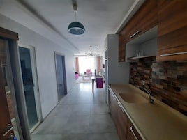 Apartamento standard | Quartos à prova de som, ferros/tábuas de passar roupa, Wi-Fi de cortesia